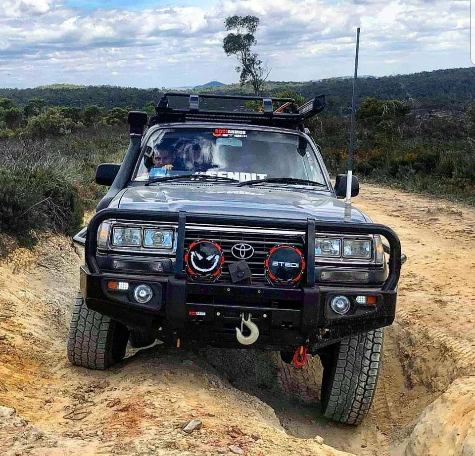 Premium Bull Bar to suit TOYOTA LANDCRUSIER FJ80 92-97 – Rockarmor